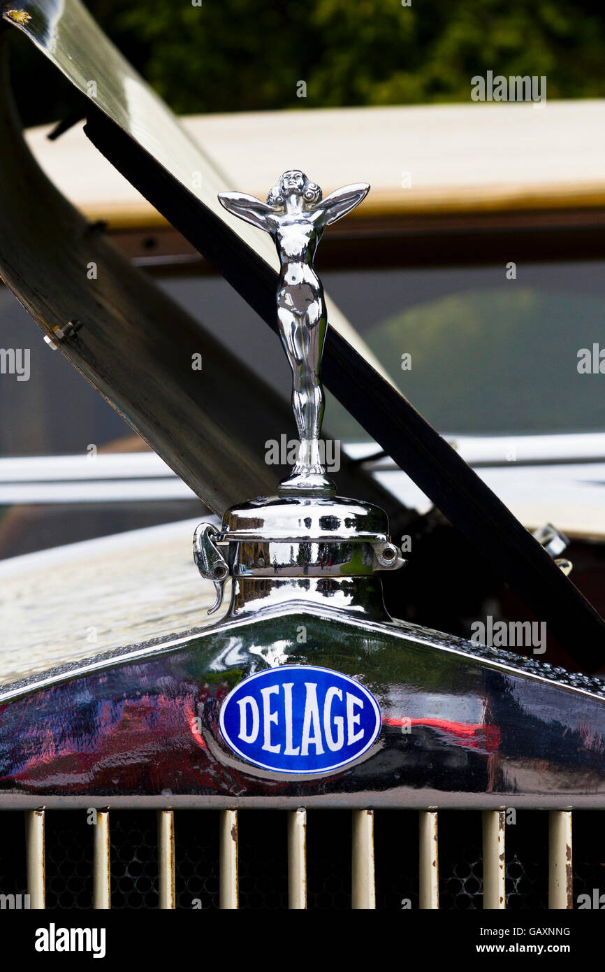 Vintage classic vehicle d8 old logo hi-res stock photography and images ...
