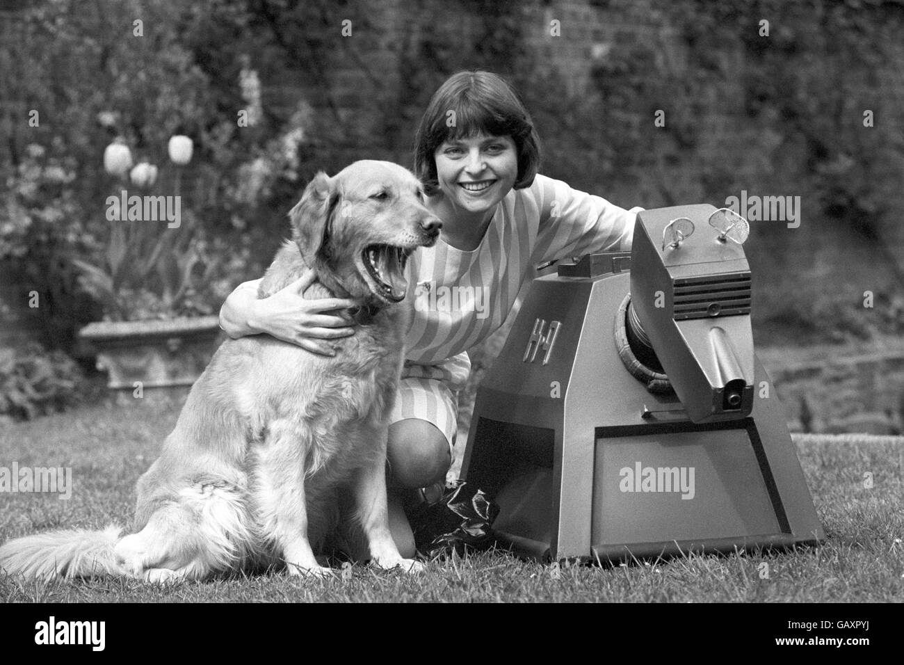 Eighties television presenters hi-res stock photography and images - Alamy