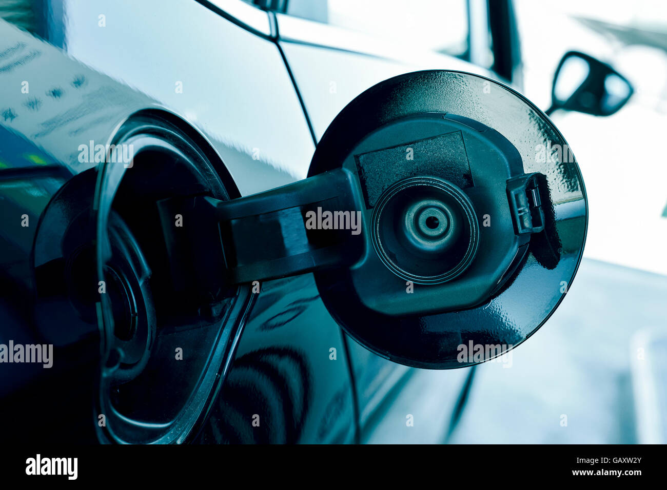 Petrol tank and fill hi-res stock photography and images - Alamy