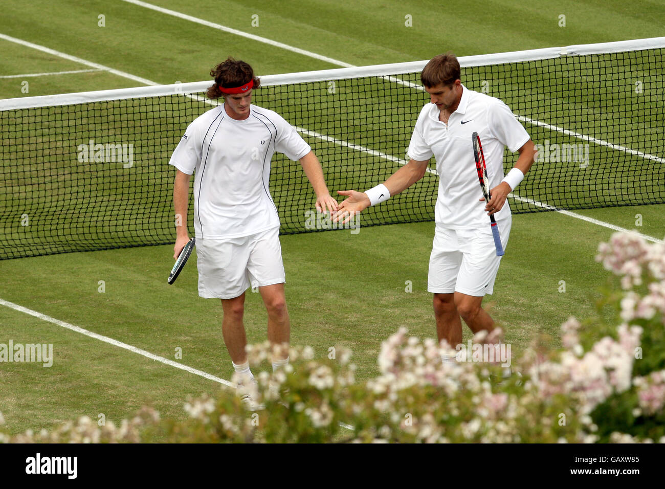 Jamie Murray (l) and his mens doubles partner Max Mirnyi Stock Photo ...