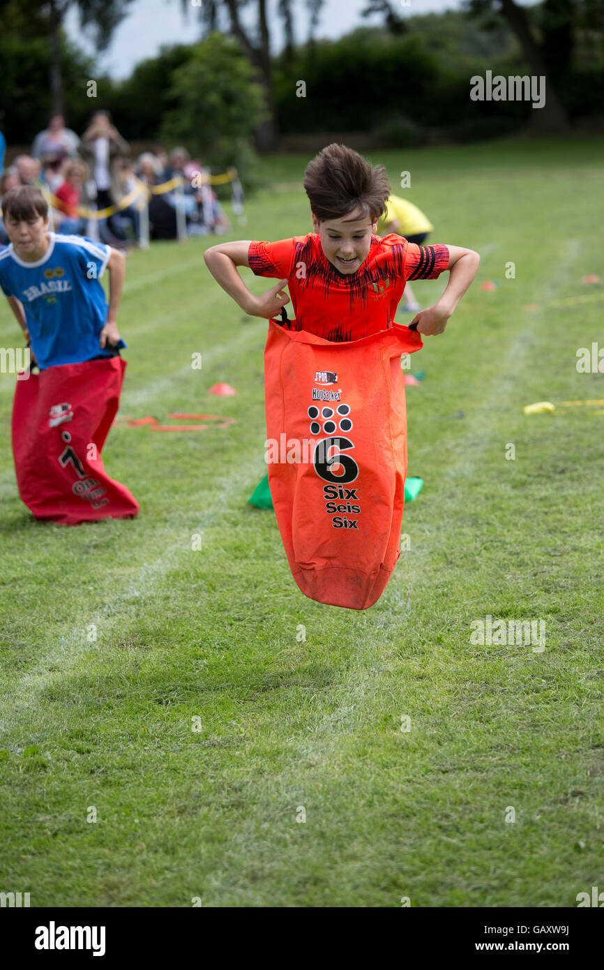 Sports day race sack hi-res stock photography and images - Alamy