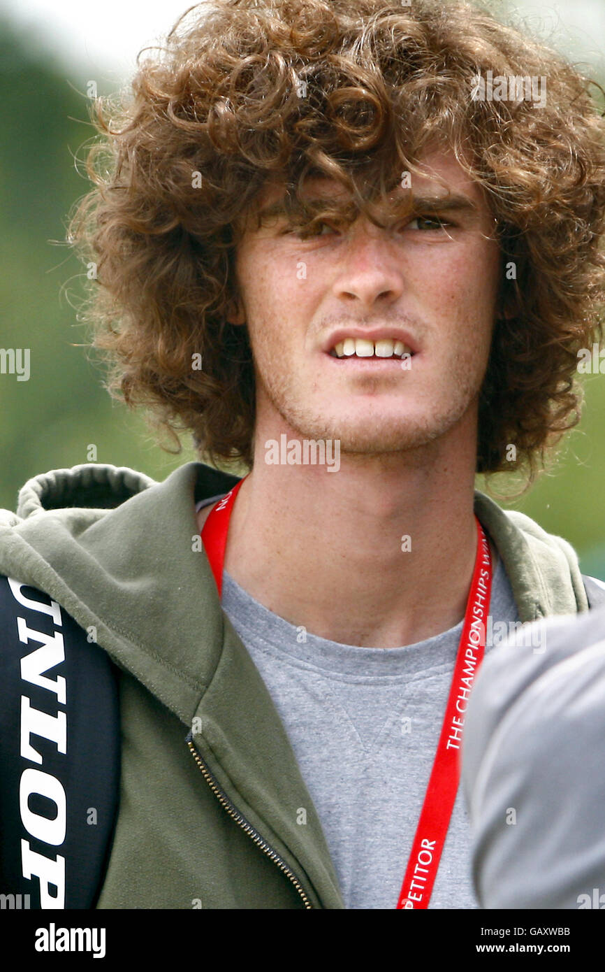 Jamie Murray arrives at Wimbledon to take part in training Stock Photo ...