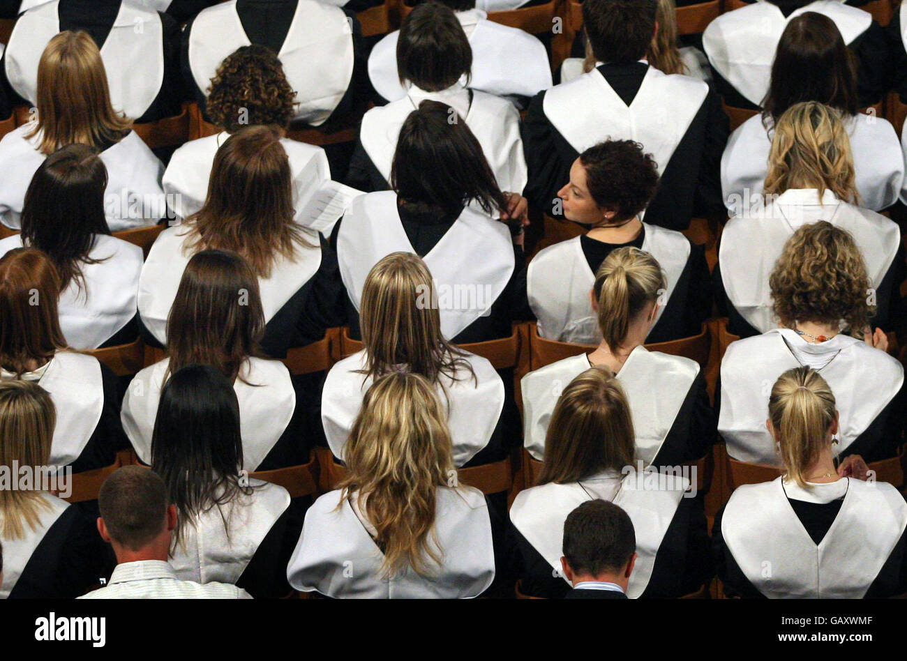 University of edinburgh graduates hi-res stock photography and images ...