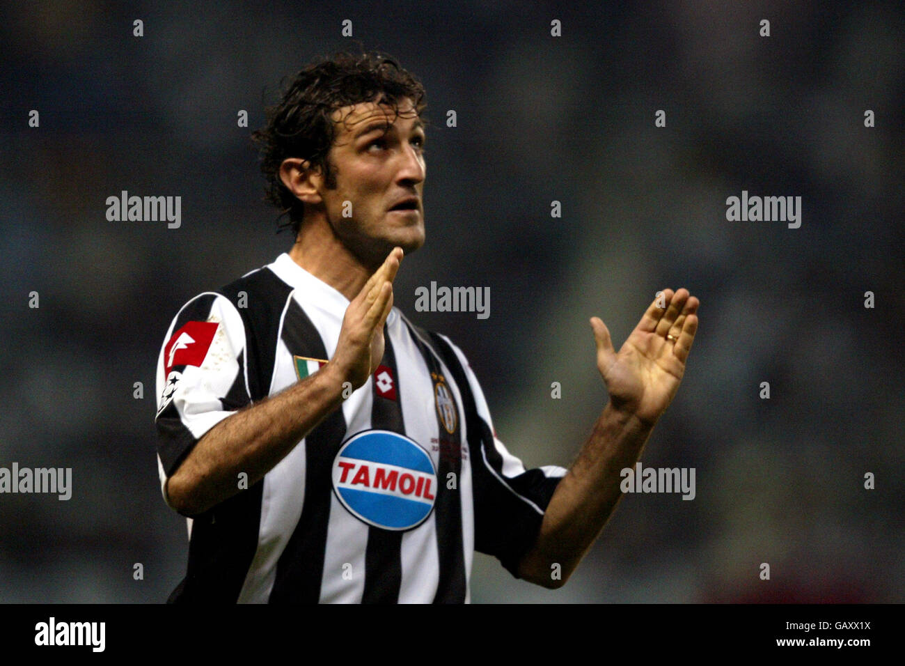 Juventus ciro ferrara top hi-res stock photography and images - Alamy