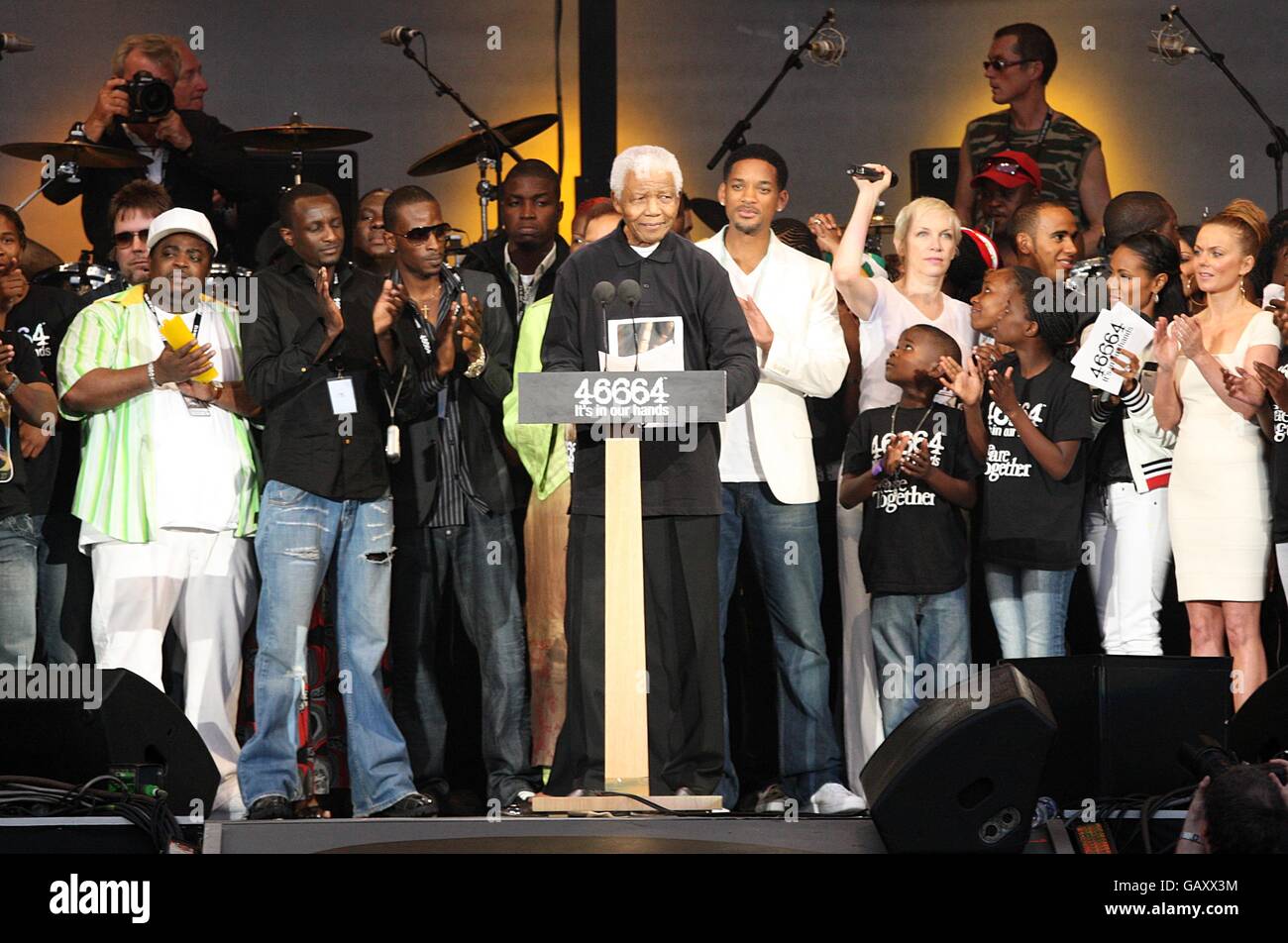 Nelson mandela 46664 concert hi-res stock photography and images - Alamy