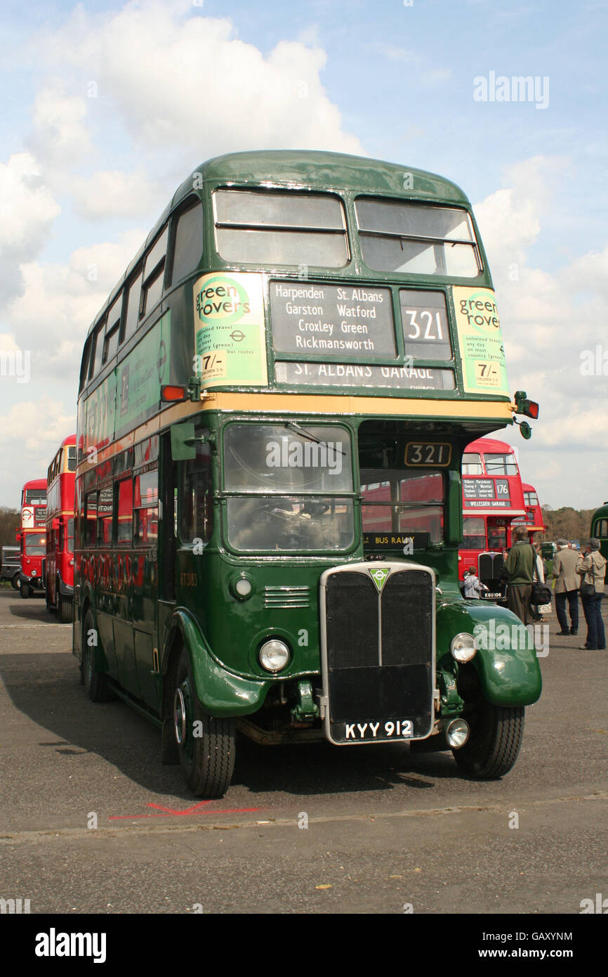 London rt bus hi-res stock photography and images - Alamy