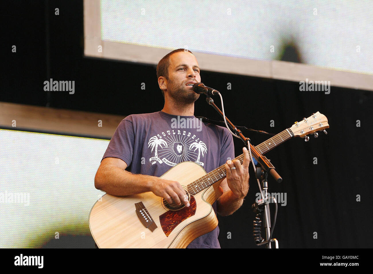 Singer/Songwriter Jack Johnson performs on stage at Hyde Park to ...