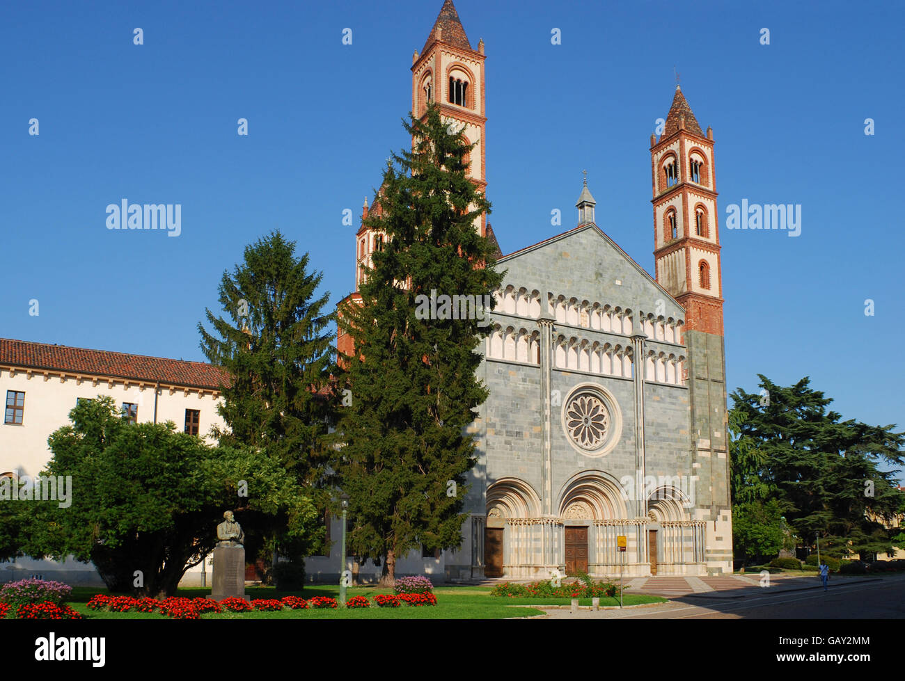 Basilica of St Andrea in Vercelli Piedmont Italy Stock Photo - Alamy