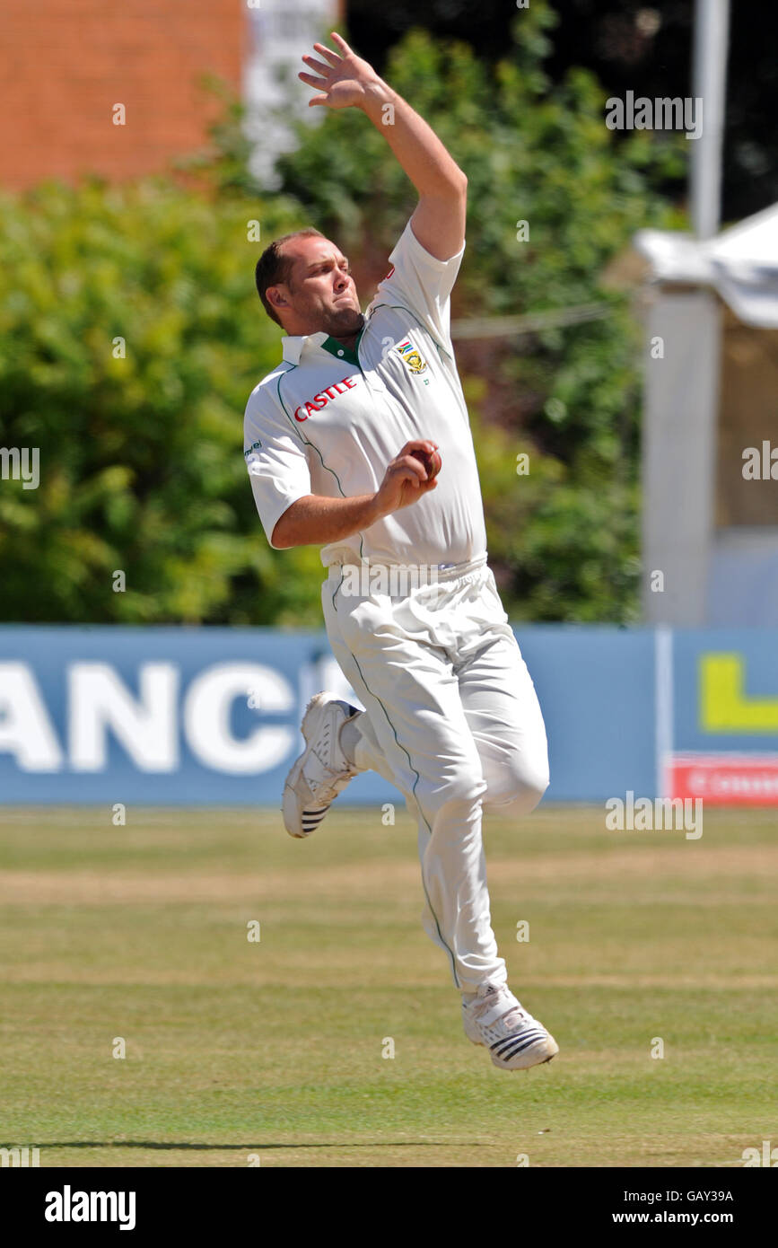 Uxbridge cricket club hi-res stock photography and images - Alamy