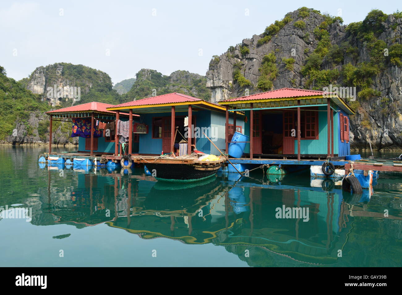 Floating village vietnam houses water hi-res stock photography and ...