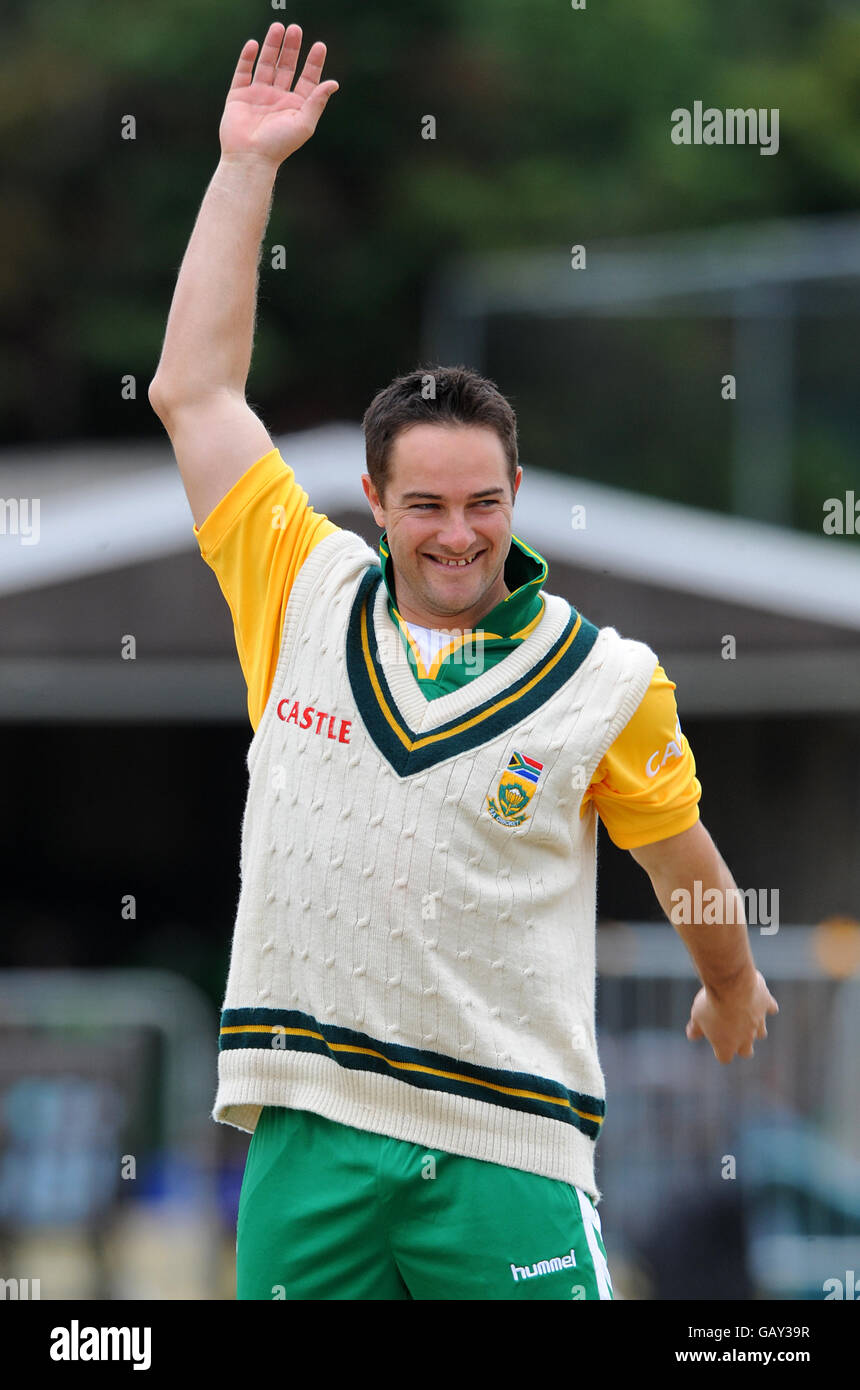 Uxbridge cricket club hi-res stock photography and images - Alamy