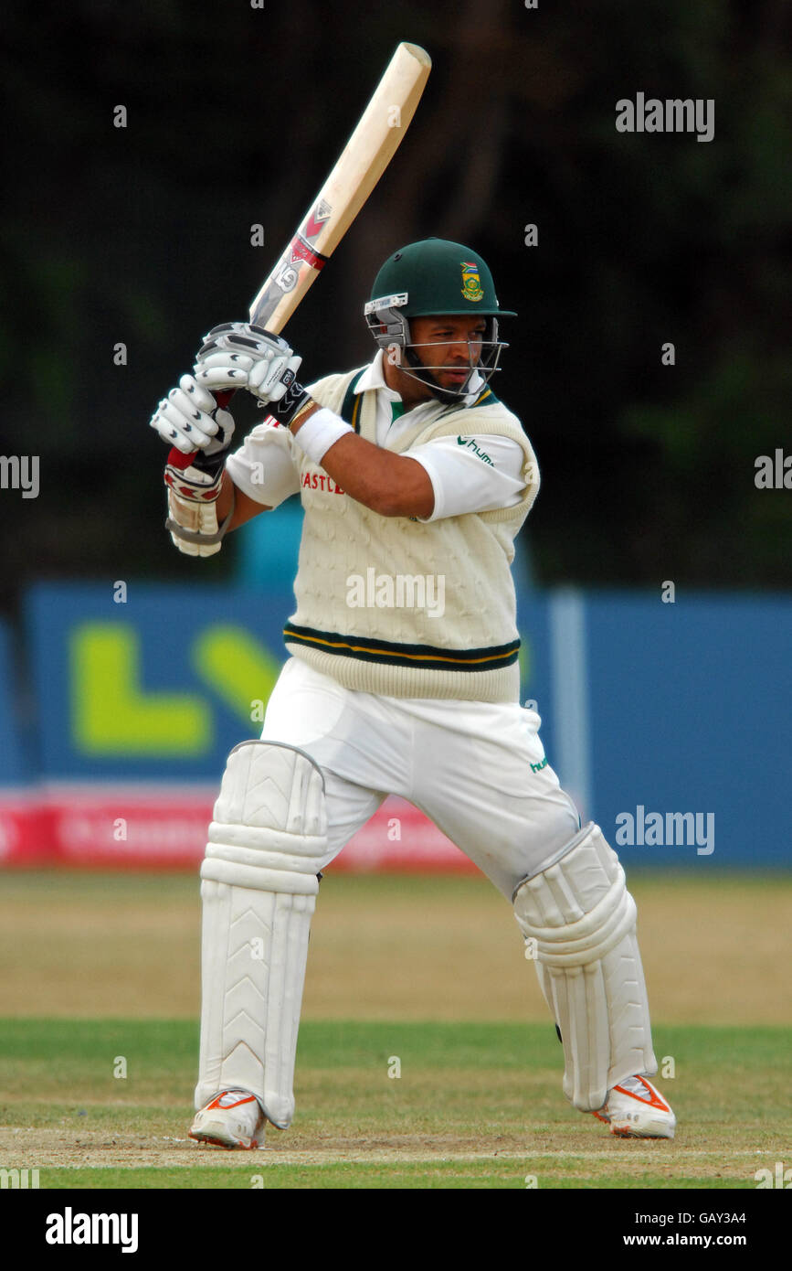 Uxbridge cricket club hi-res stock photography and images - Alamy