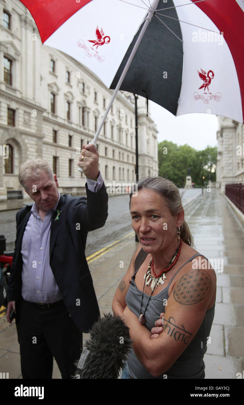 Fiona McKeown, the mother of 15-year old Scarlett Keeling who was ...