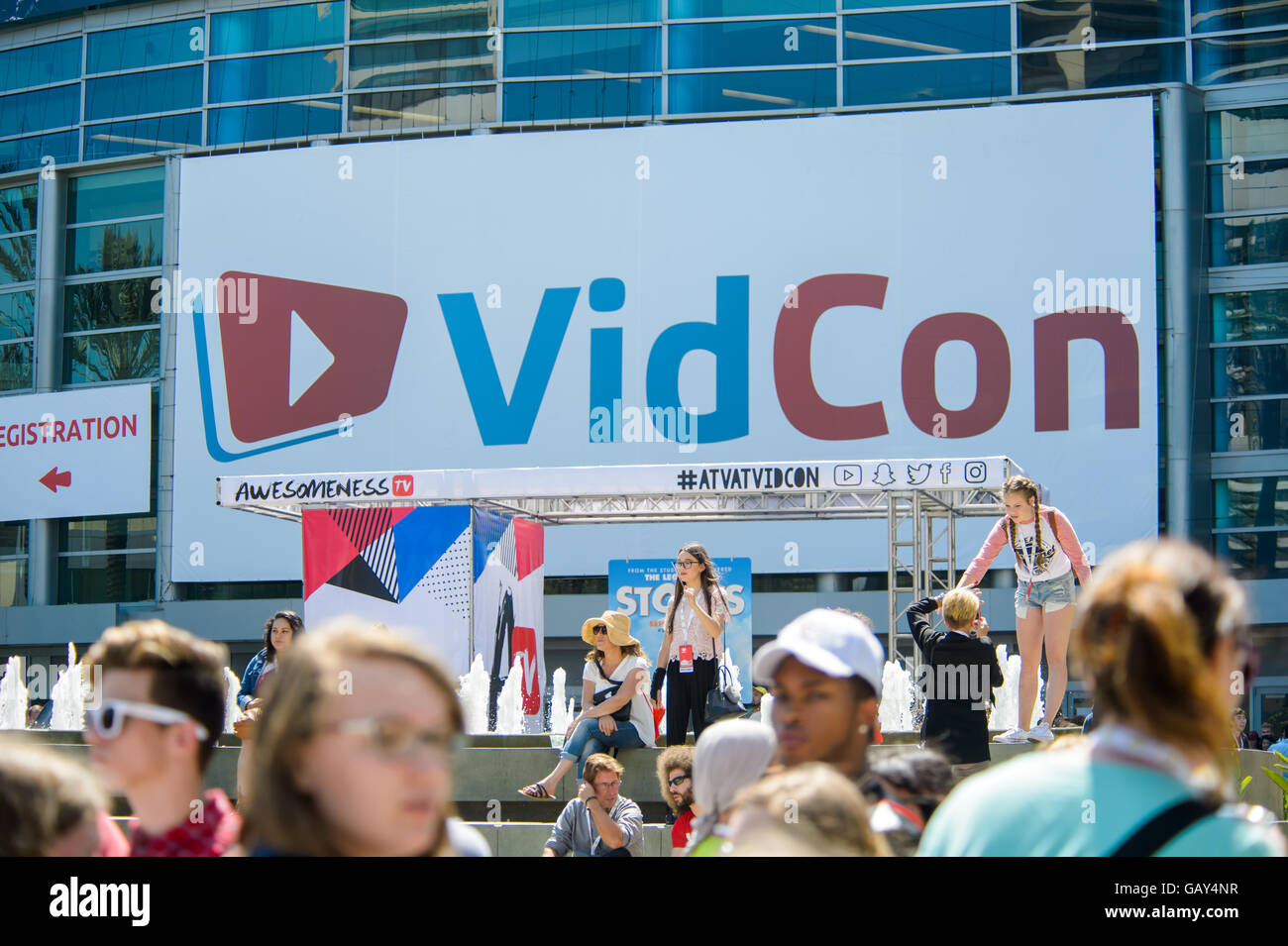 Vidcon hi-res stock photography and images - Alamy
