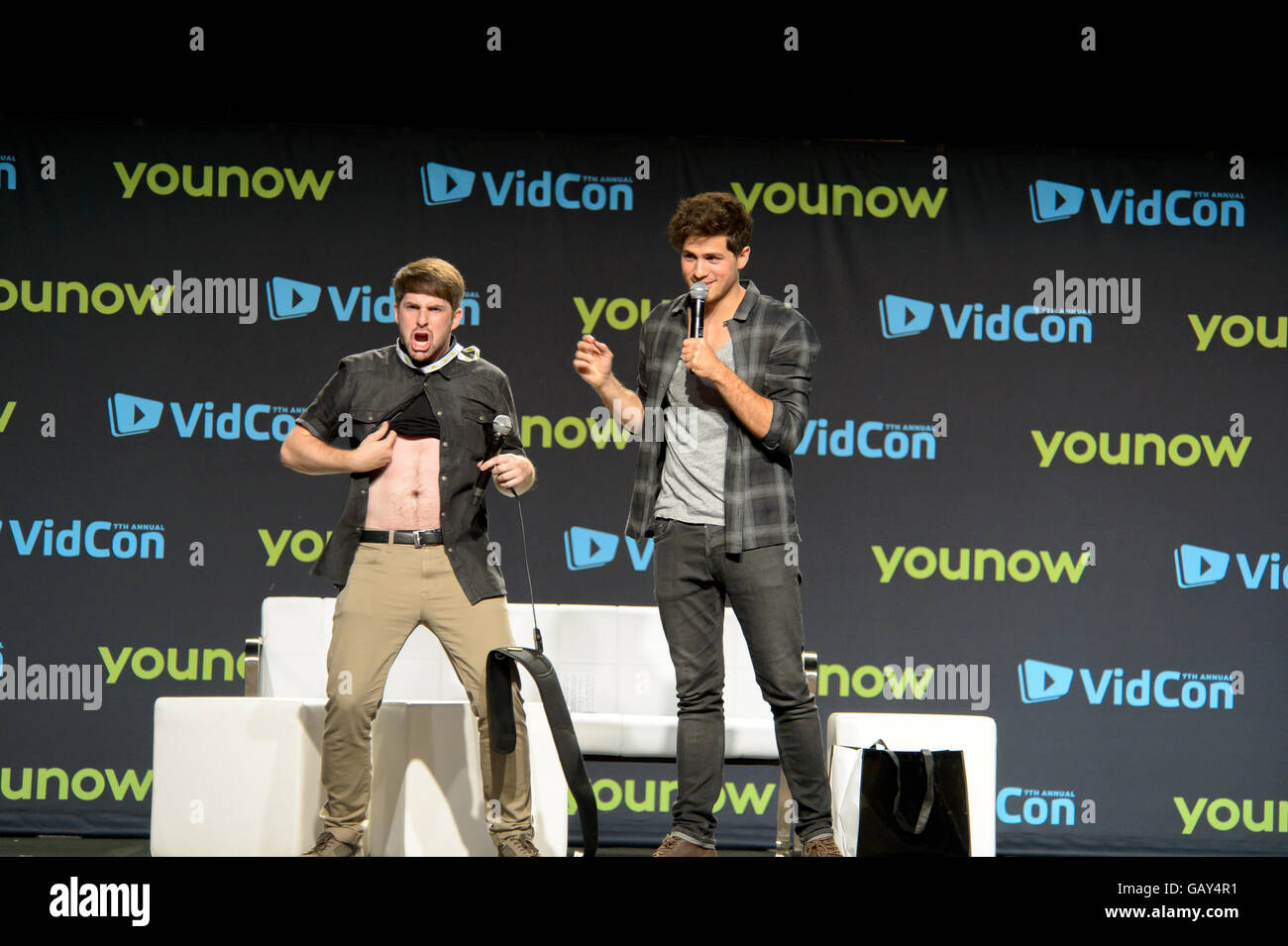 7th annual VidCon conference for YouTube celebrities, industry experts ...