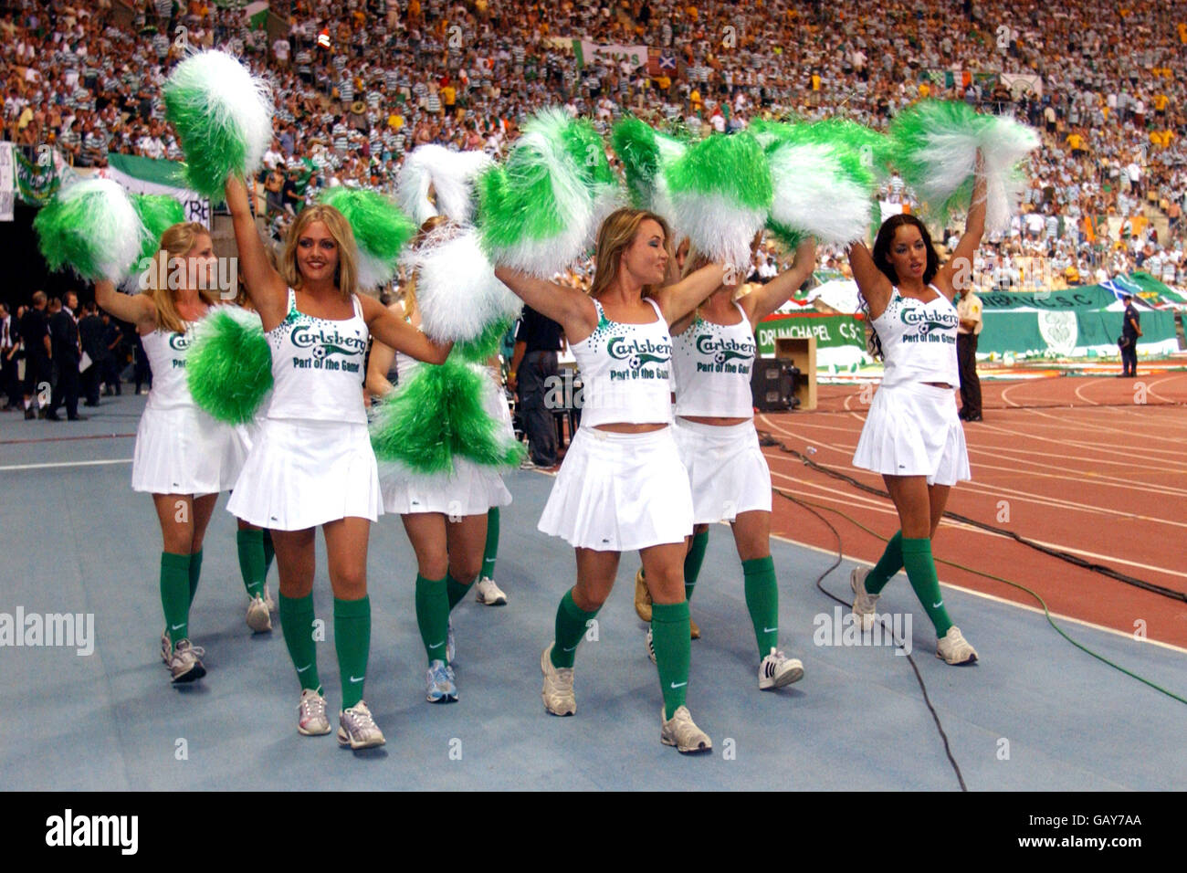 Soccer cheerleaders hi-res stock photography and images - Alamy
