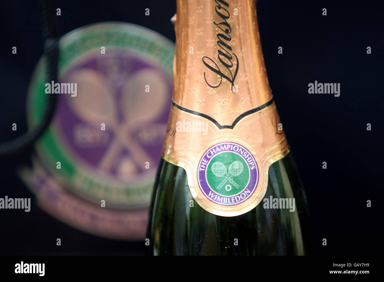 Champagne lanson logo hi-res stock photography and images - Alamy
