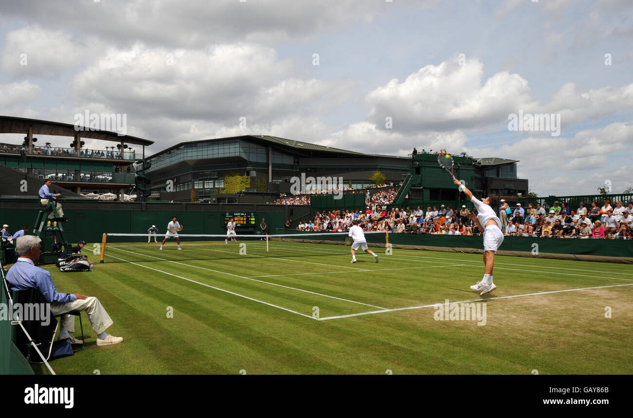 Great Britain's Alex Bogdanovic and Jonathan Marray play their doubles ...