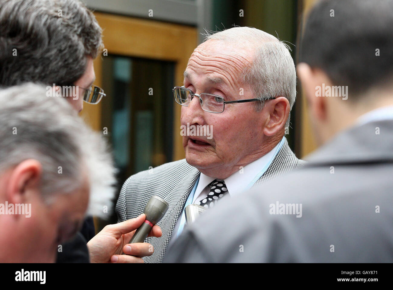 Father in jail sentence call for knife-carrying Stock Photo - Alamy