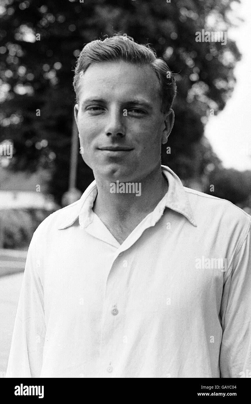 Rayment cricket hi-res stock photography and images - Alamy