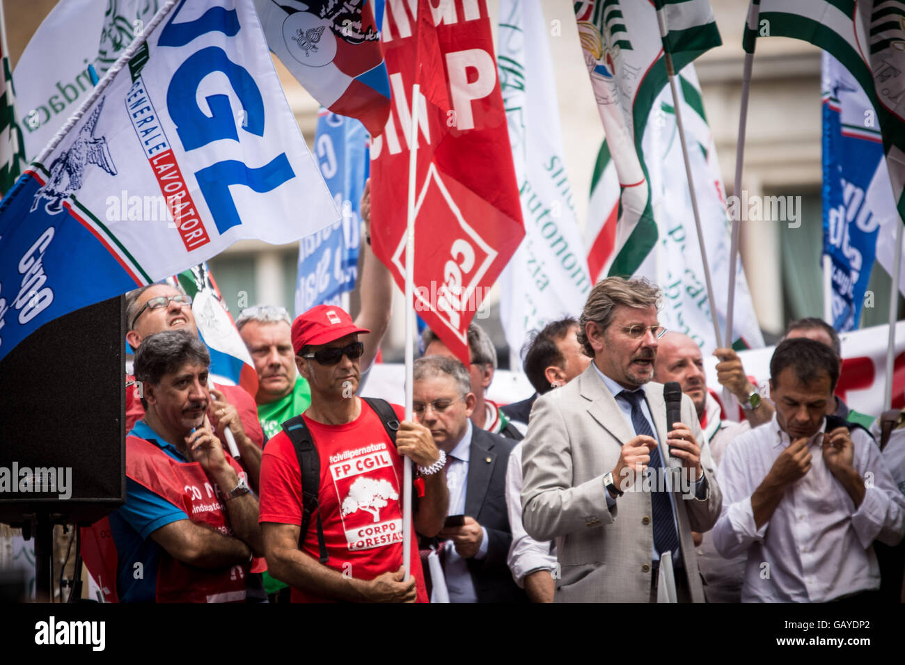 Rome, Italy. 05th July, 2016. The workers of the forest rangers in Rome ...