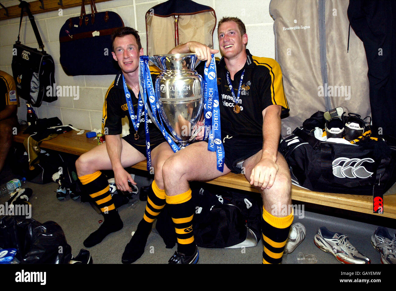 Richard birkett celebrate zurich premiership trophy hi-res stock ...