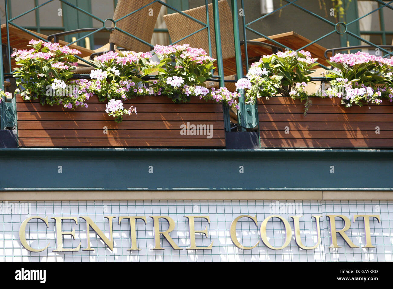 Wimbledon tennis sign general hi-res stock photography and images - Alamy