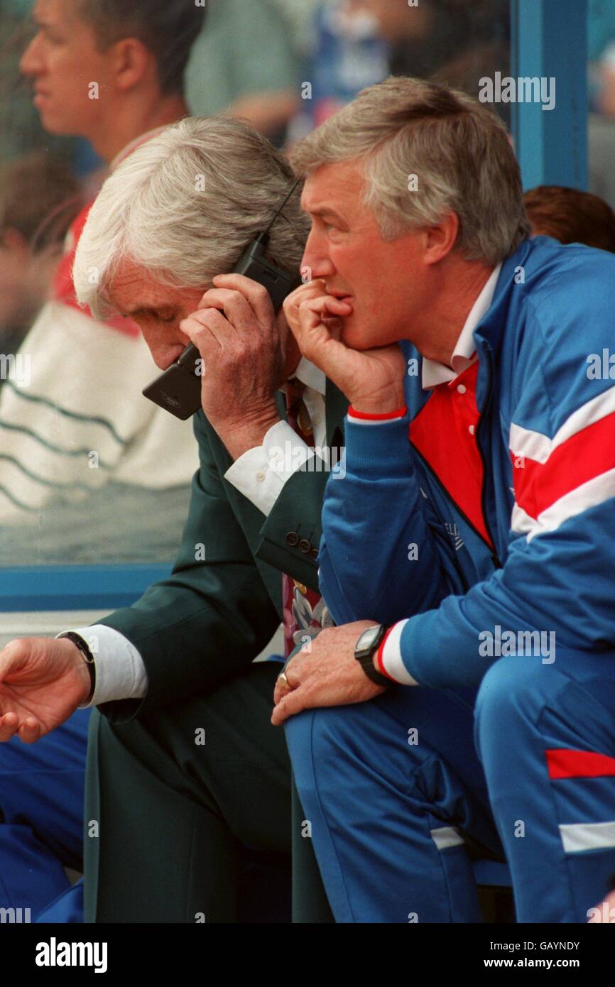 John bond football hi-res stock photography and images - Alamy