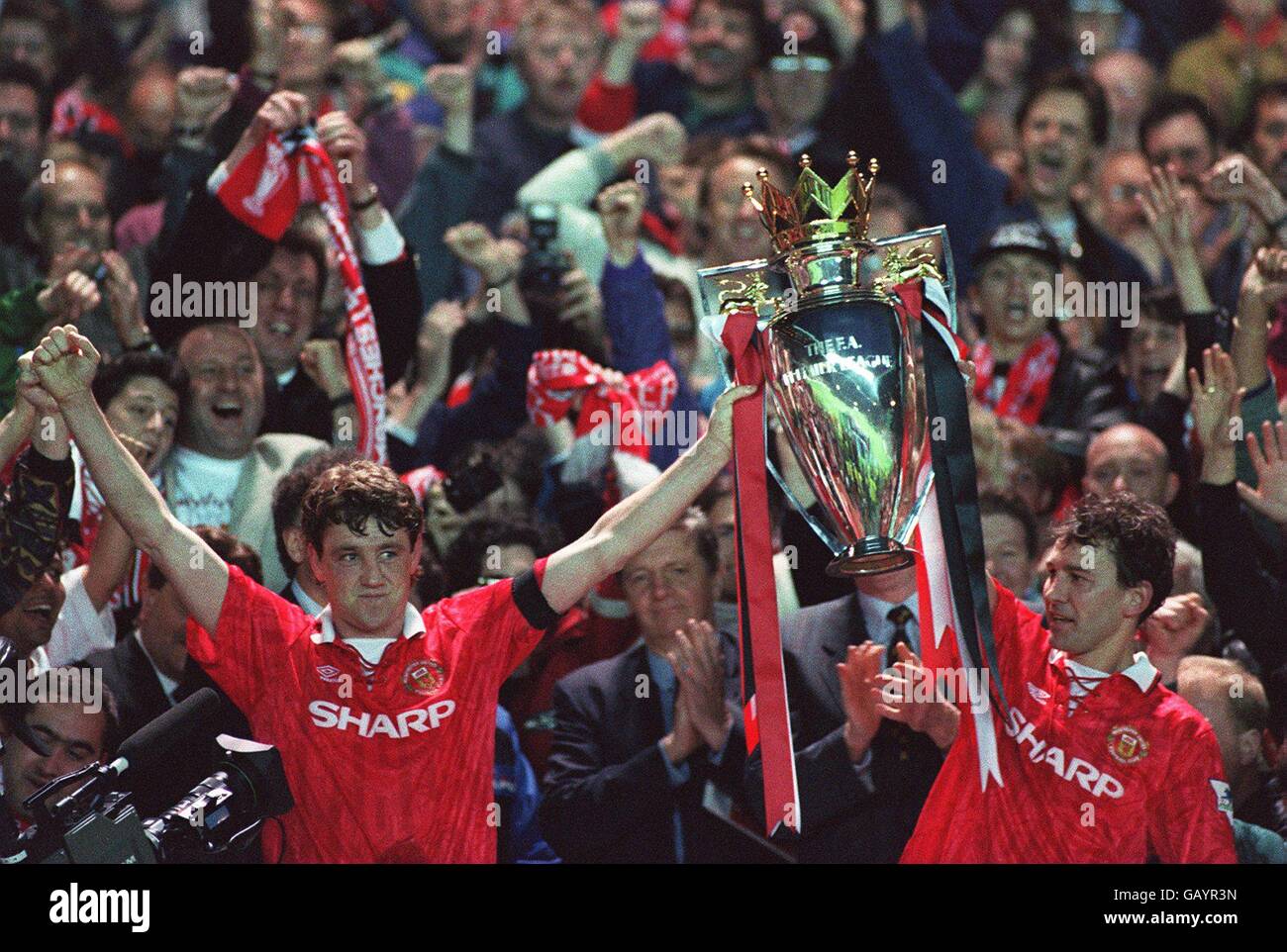 Steve bruce and bryan robson hi-res stock photography and images - Alamy