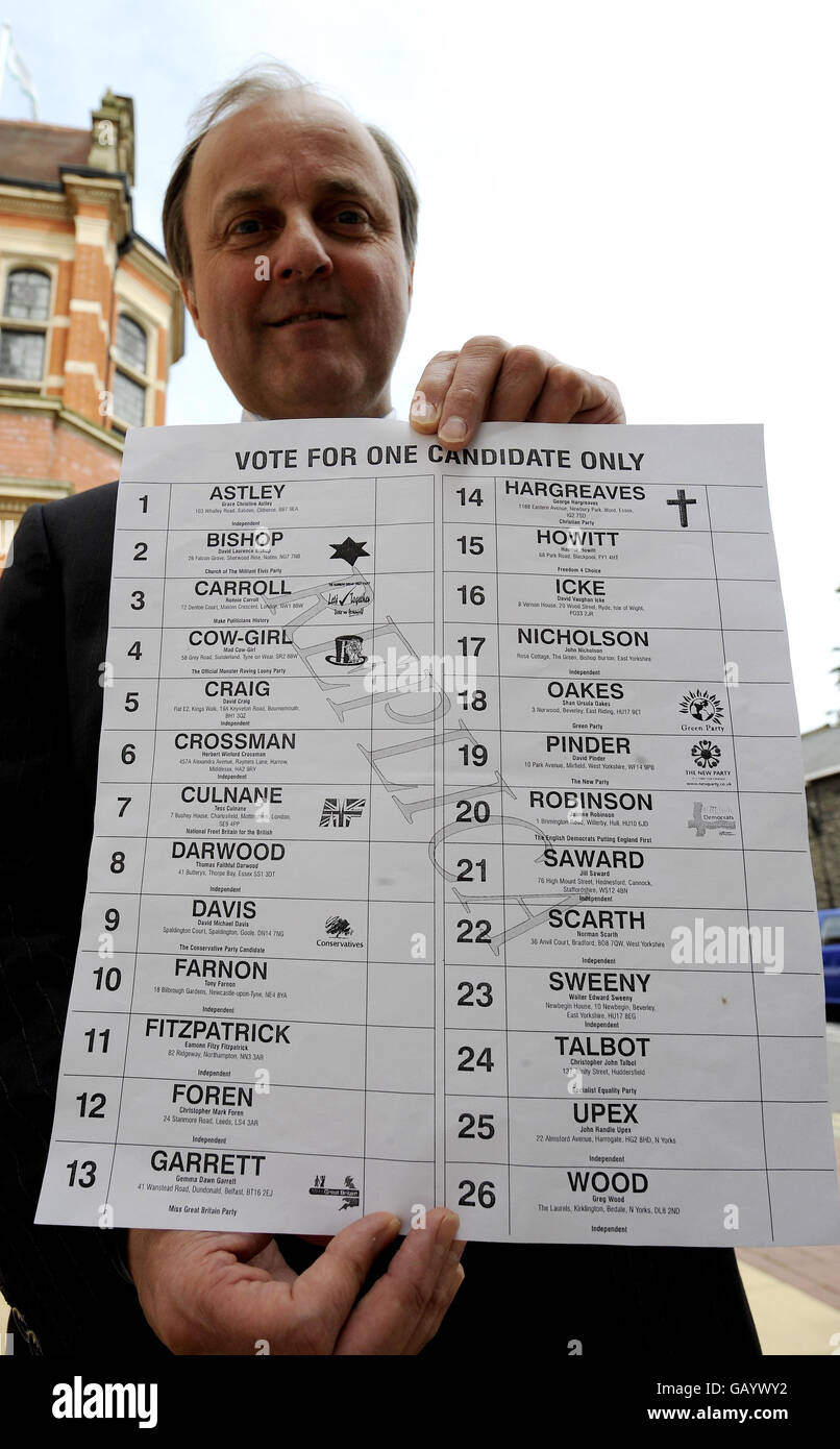 Voters card hi-res stock photography and images - Alamy