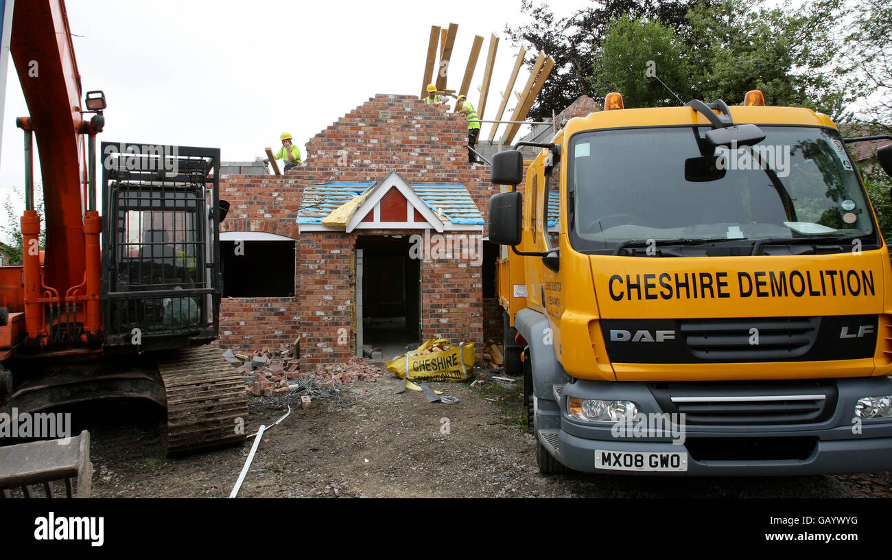 Demolition vehicle hi-res stock photography and images - Alamy