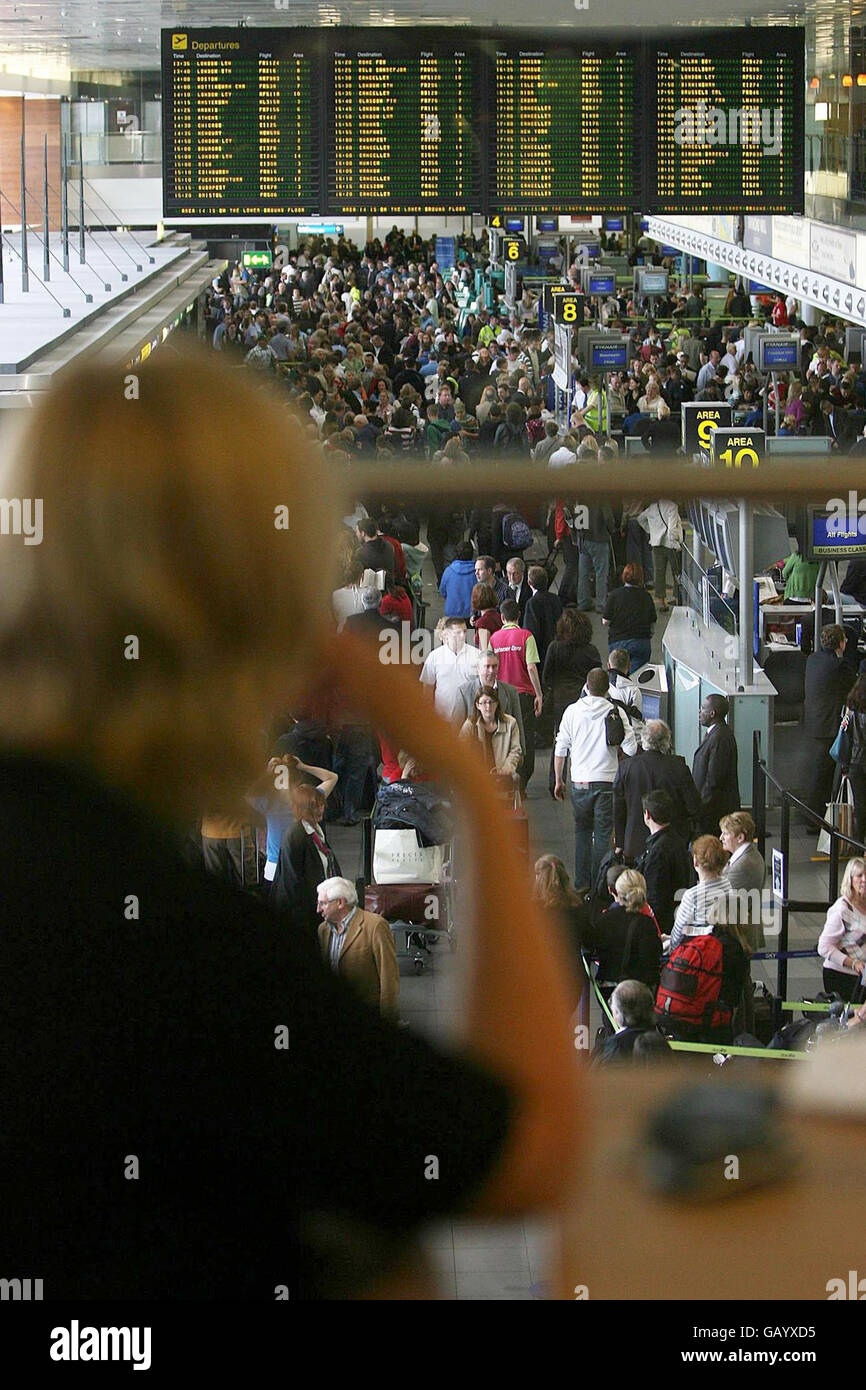 Radar failure causes airport chaos Stock Photo - Alamy