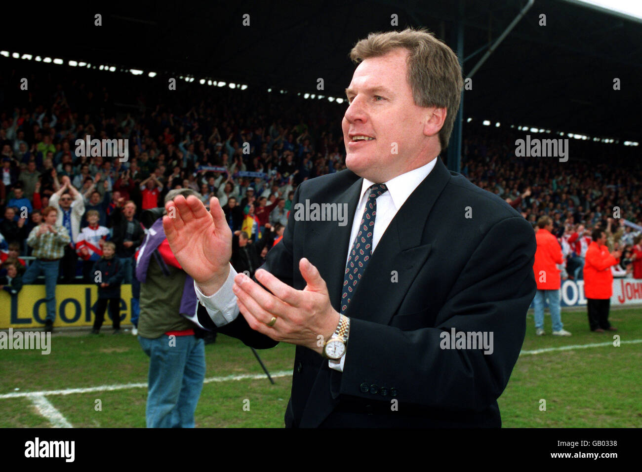 Joe royle oldham hi-res stock photography and images - Alamy