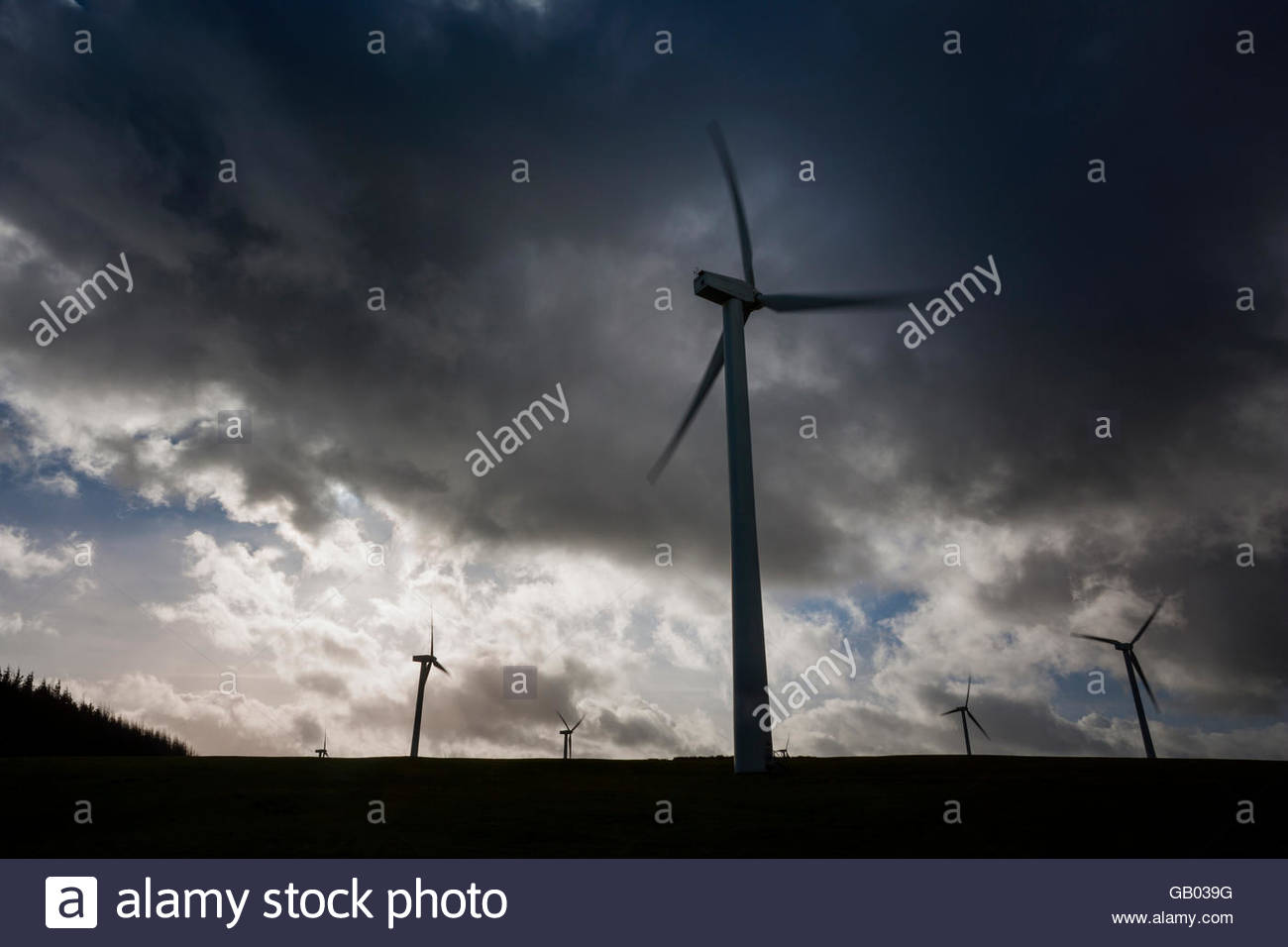 Rotating wind turbine Stock Photo - Alamy