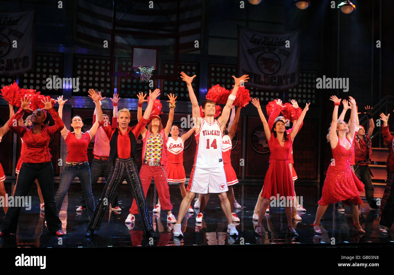 The cast photocall high school musical hi-res stock photography and ...