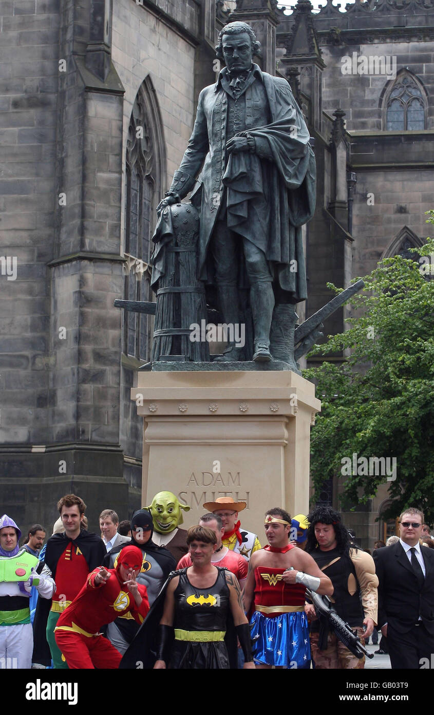 Adam Smith Monument High Resolution Stock Photography and Images - Alamy
