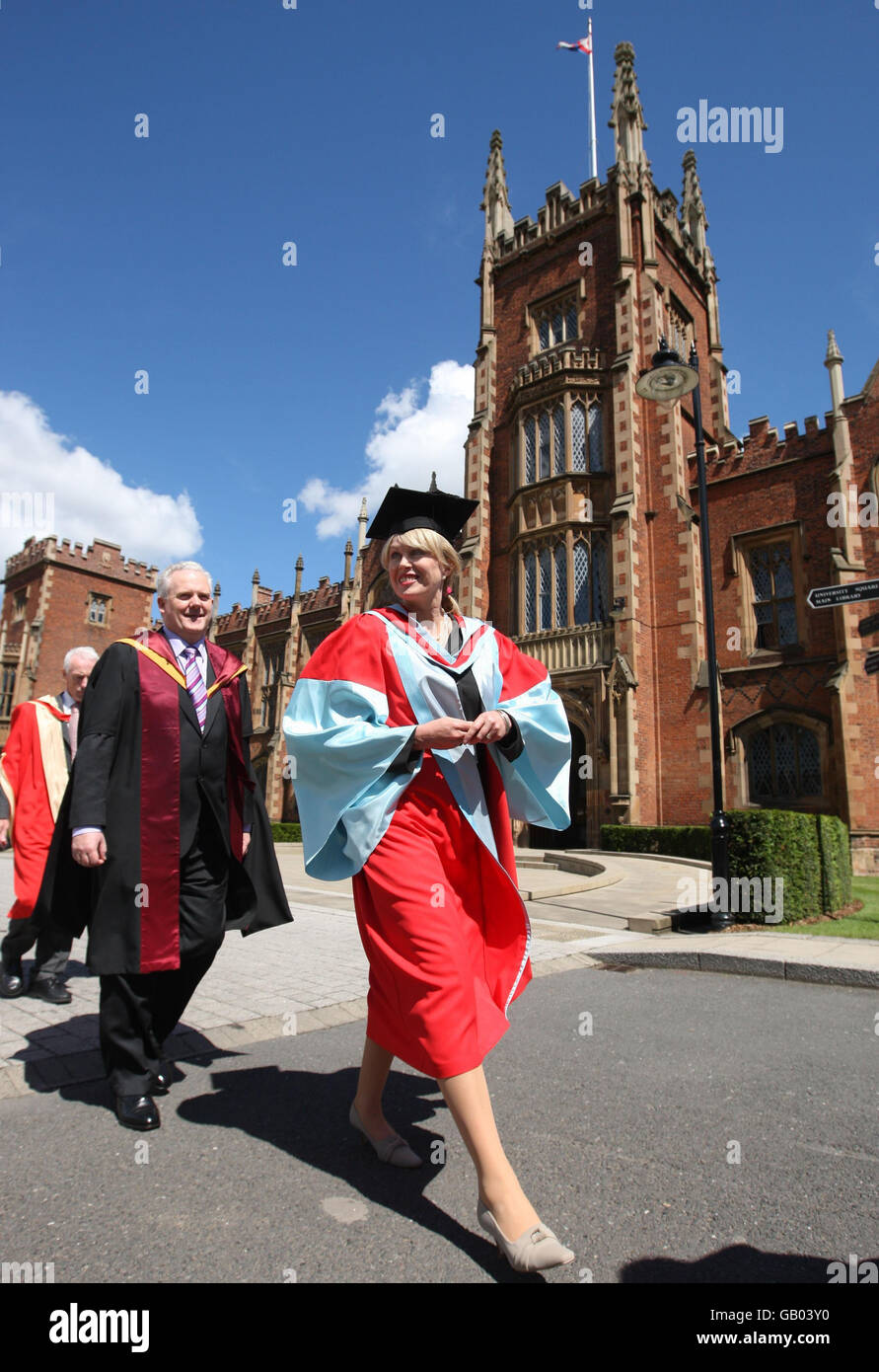 Joanna lumley model hi-res stock photography and images - Alamy