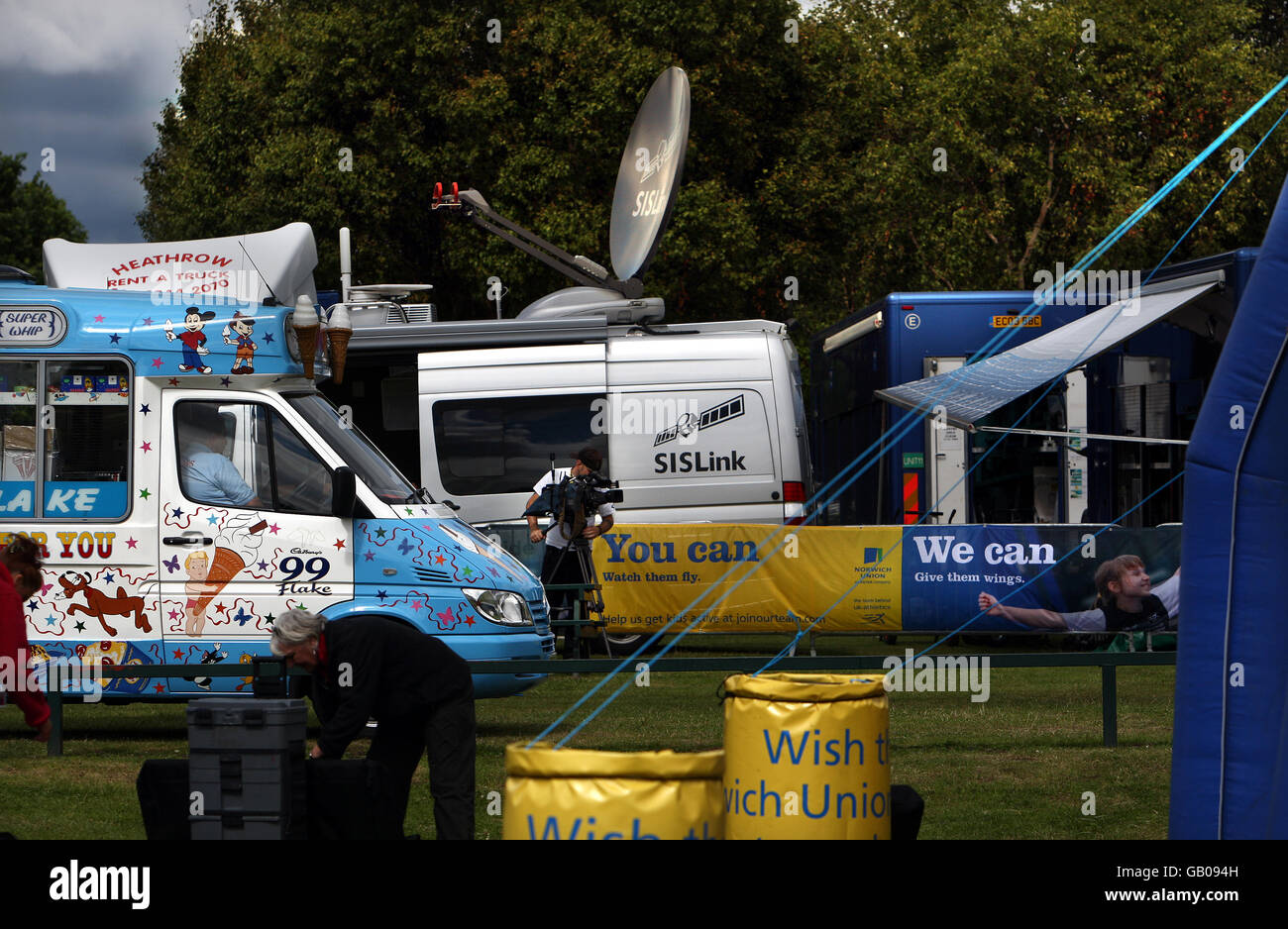 Broadcast compound hi-res stock photography and images - Alamy