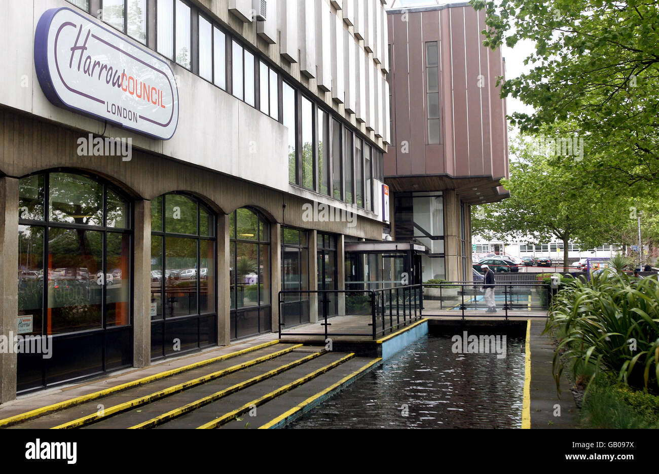 The civic centre in harrow hi-res stock photography and images - Alamy