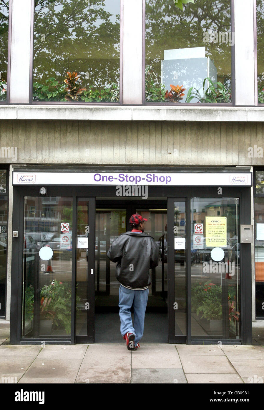 The Civic Centre in Harrow, Middlesex Stock Photo - Alamy