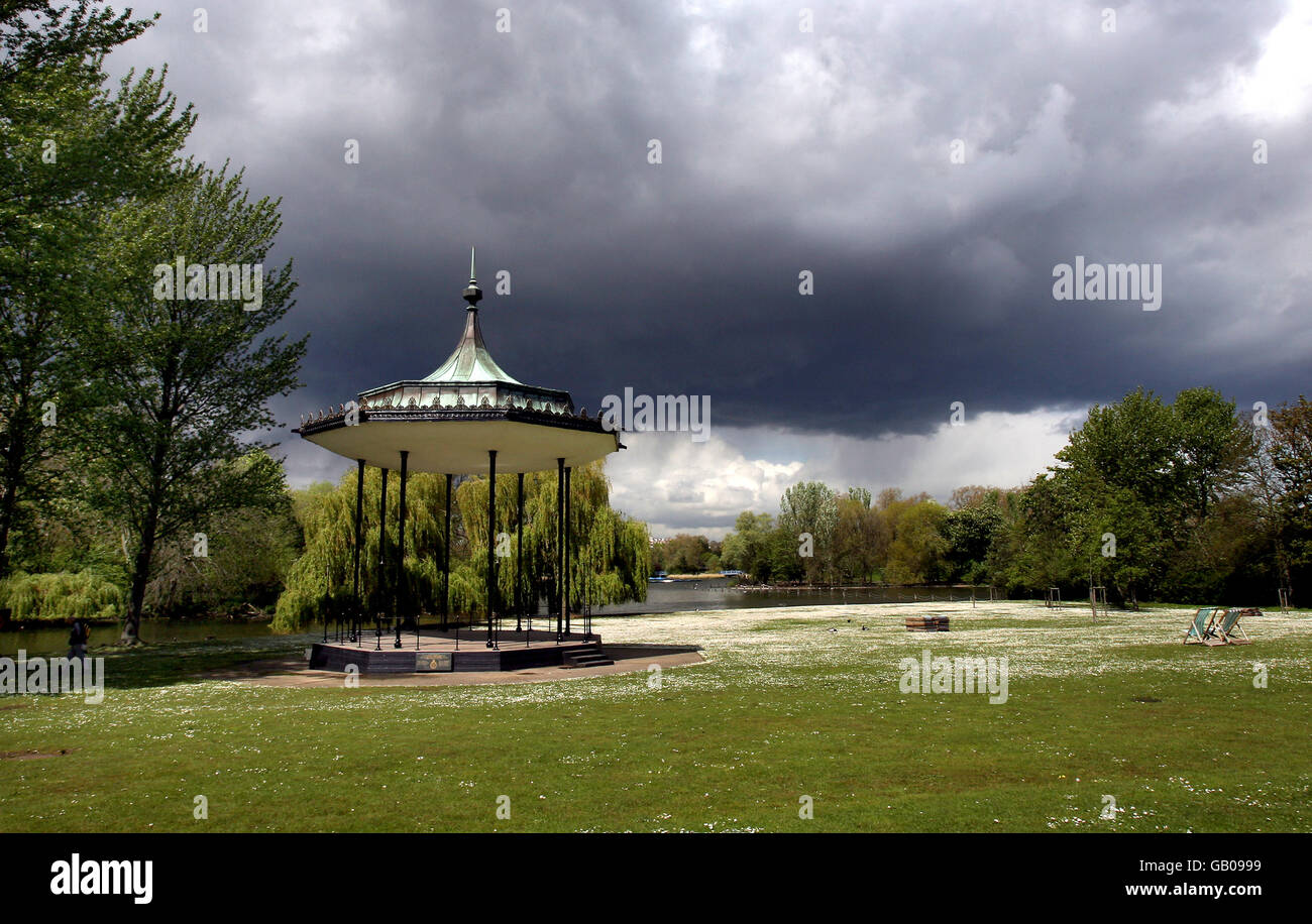 Parks and Open Spaces - Regents Park - London Stock Photo - Alamy