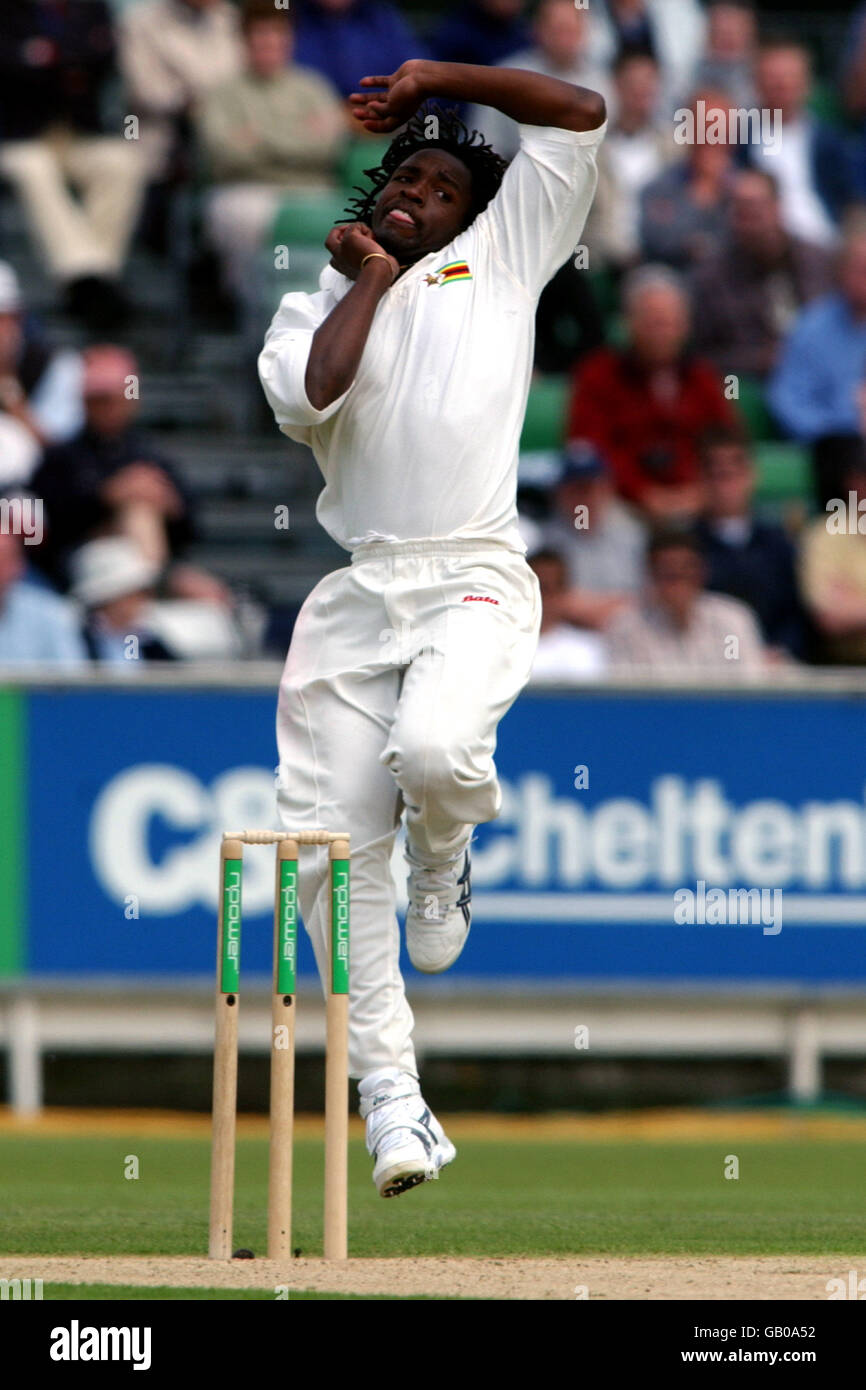 Zimbabwe cricket douglas hondo hi-res stock photography and images - Alamy