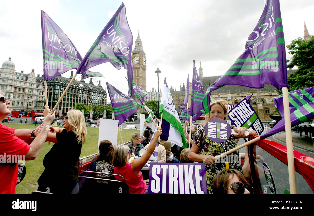 Unison bus hi-res stock photography and images - Alamy