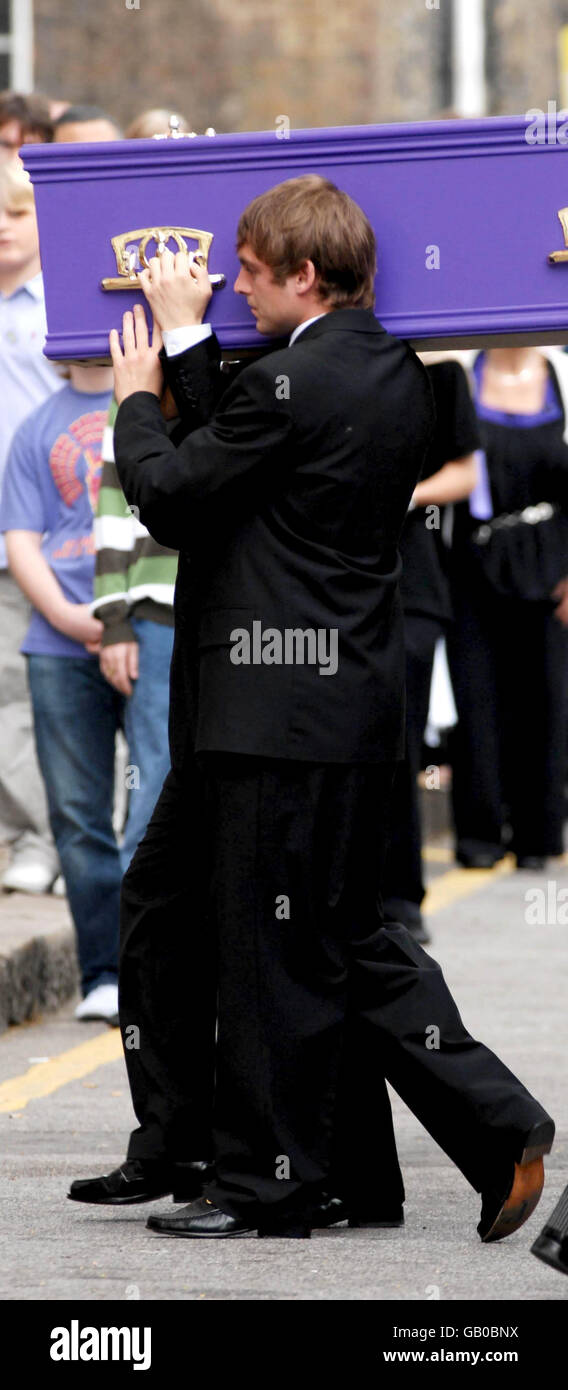 The coffin of ben kinsella arrives hi-res stock photography and images ...