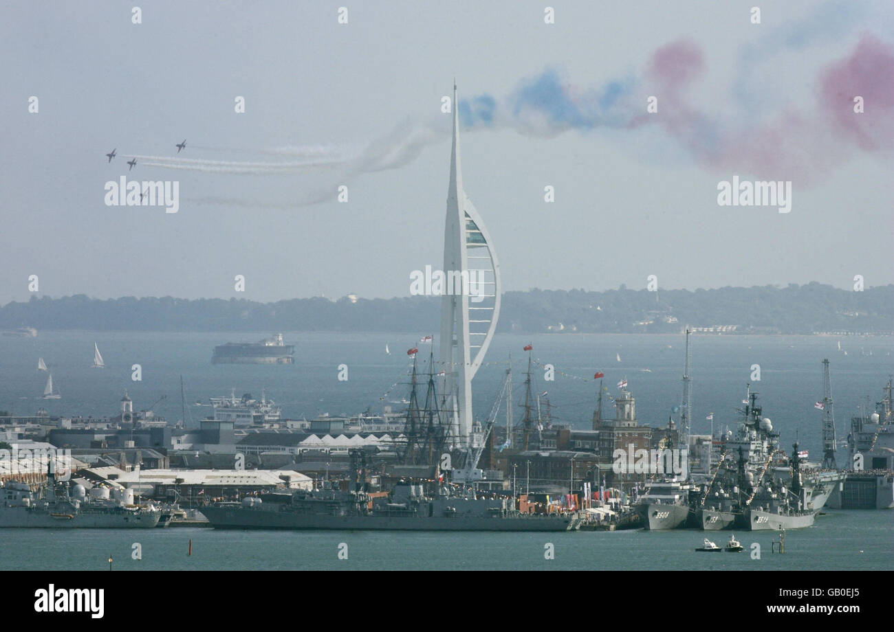 World famous red arrows hi-res stock photography and images - Alamy