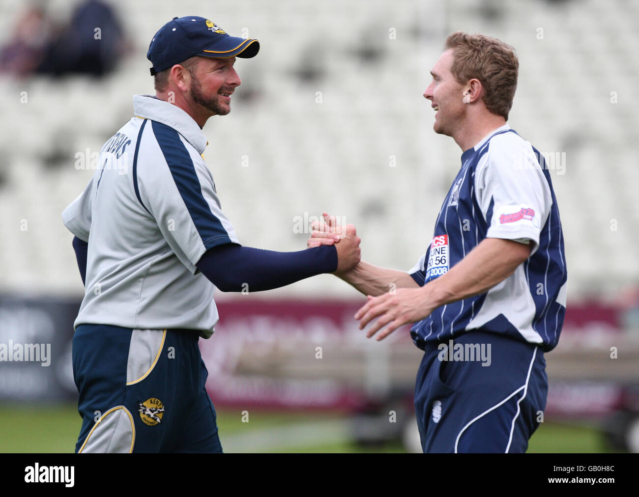 Sport handshake clasp hi-res stock photography and images - Alamy