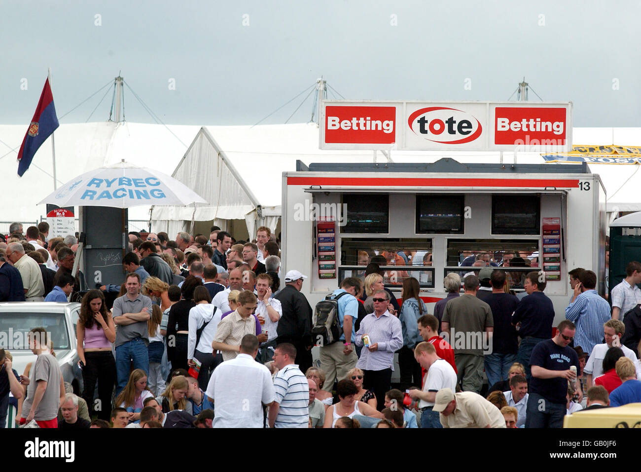A betting stall at epsom hi-res stock photography and images - Alamy
