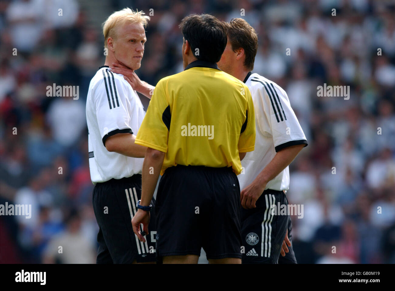 Euro 2004 euro2004 euro 2004 action referee football hi-res stock ...