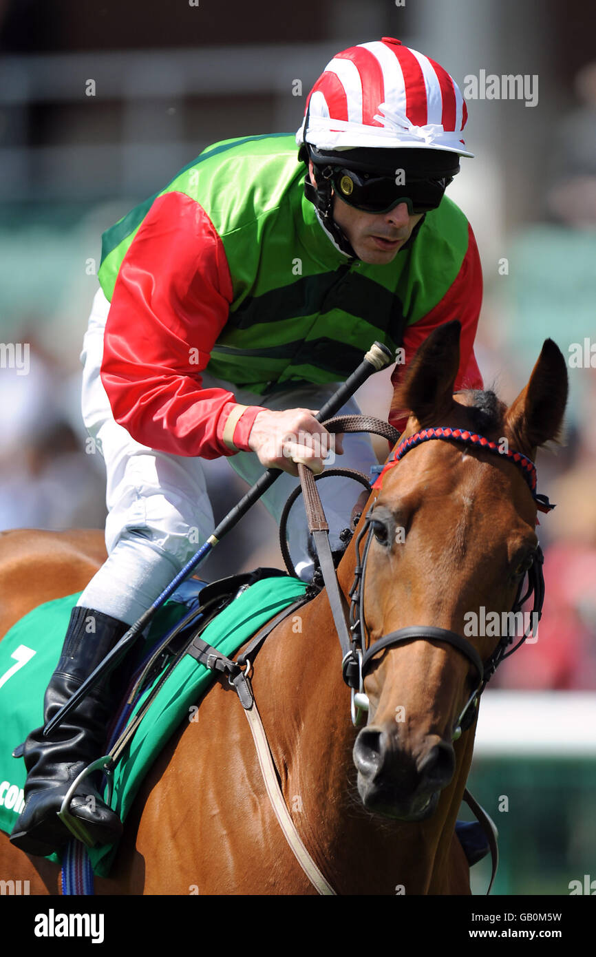 Horse Racing - Haydock Park Racecourse Stock Photo - Alamy
