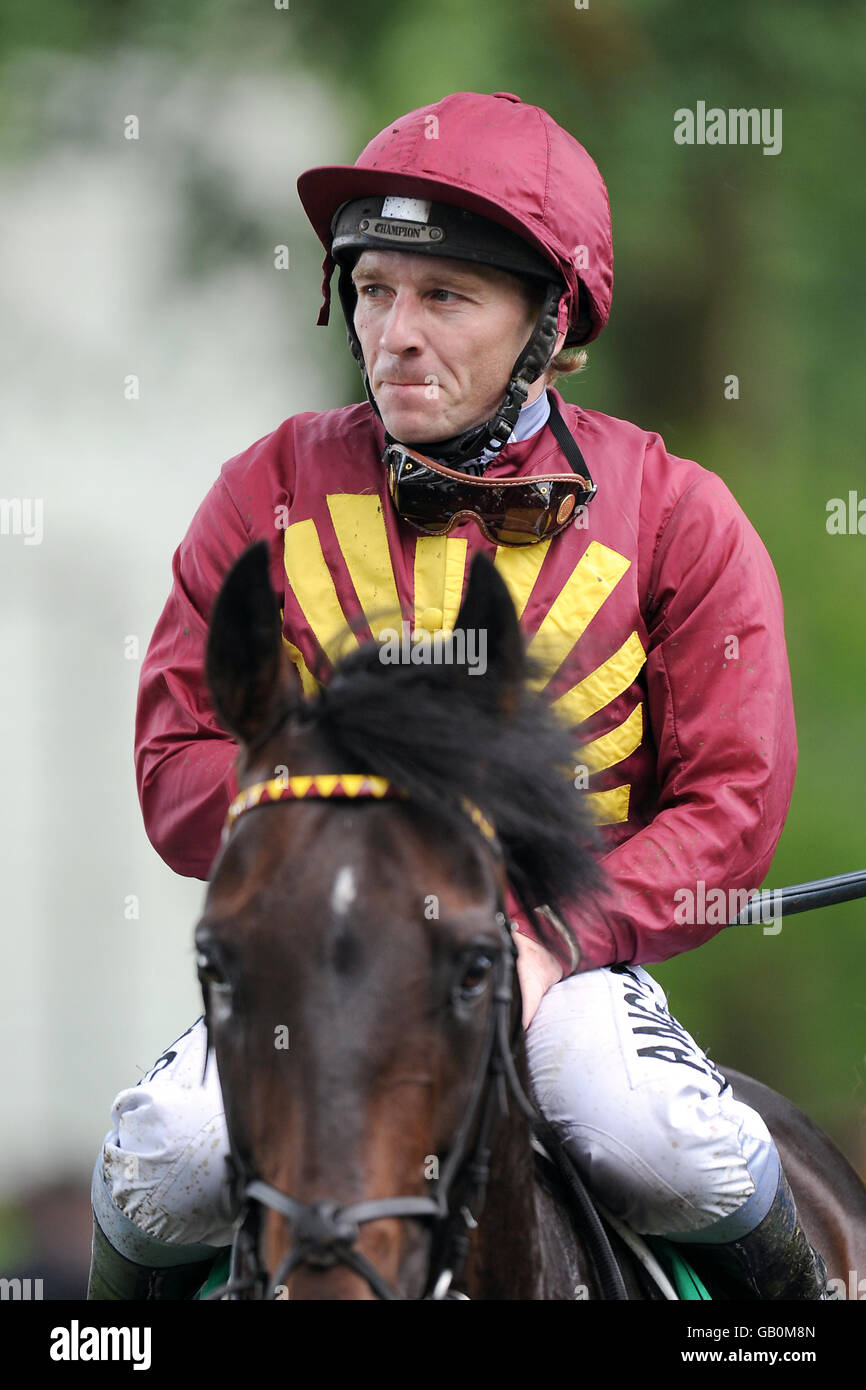 Horse Racing - Haydock Park Racecourse Stock Photo - Alamy